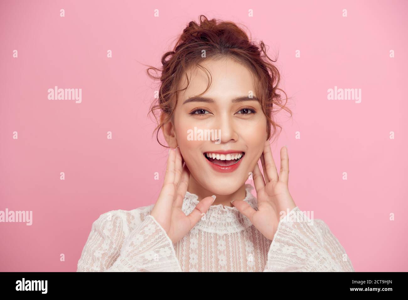 Portrait of a beautiful young girl with beautiful skin Stock Photo - Alamy