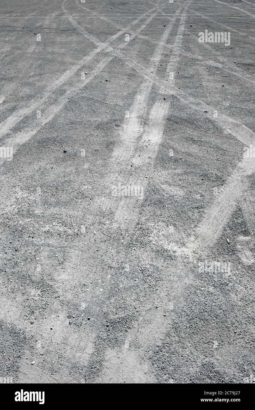 Car tracks on grey ground hi-res stock photography and images - Alamy