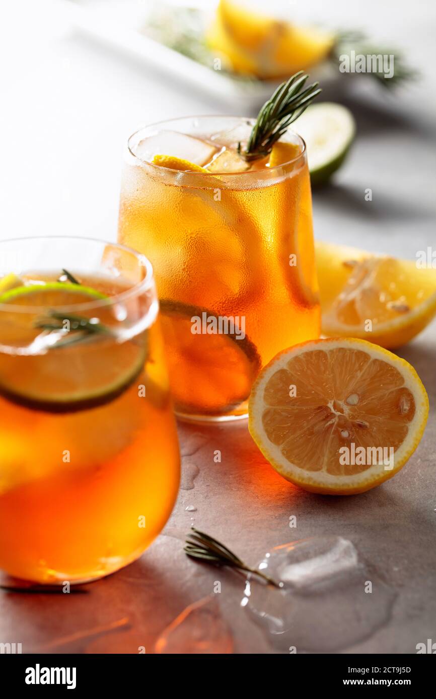 Iced twigs hi-res stock photography and images - Alamy