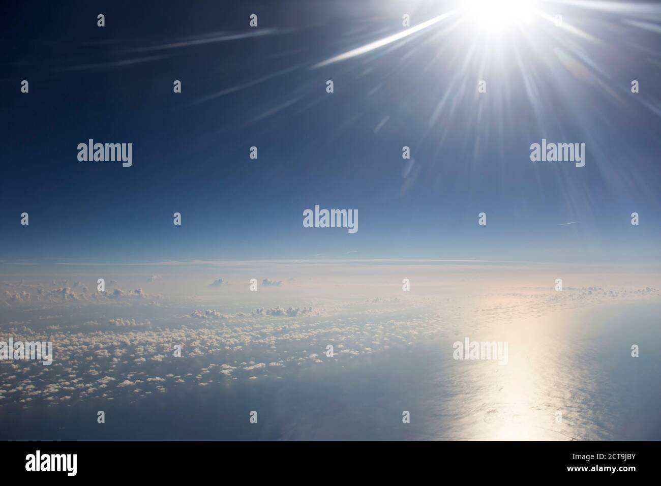 The sun above the horizon hi-res stock photography and images - Alamy