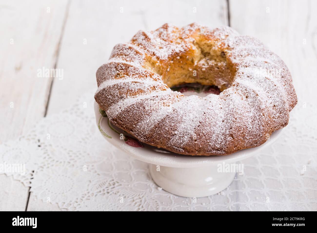 Ring stand hi-res stock photography and images - Alamy