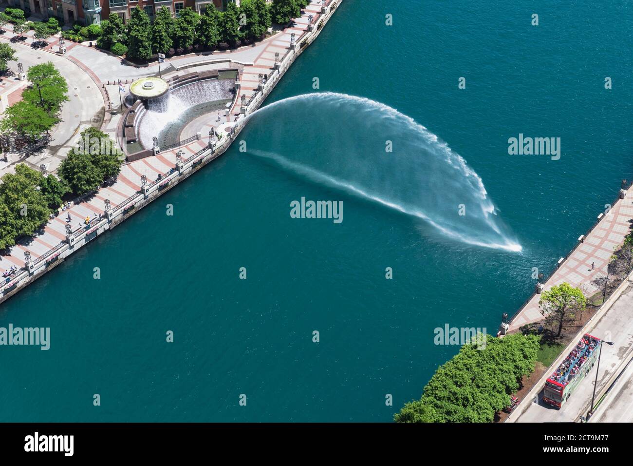 Centennial fountain chicago hi-res stock photography and images - Alamy