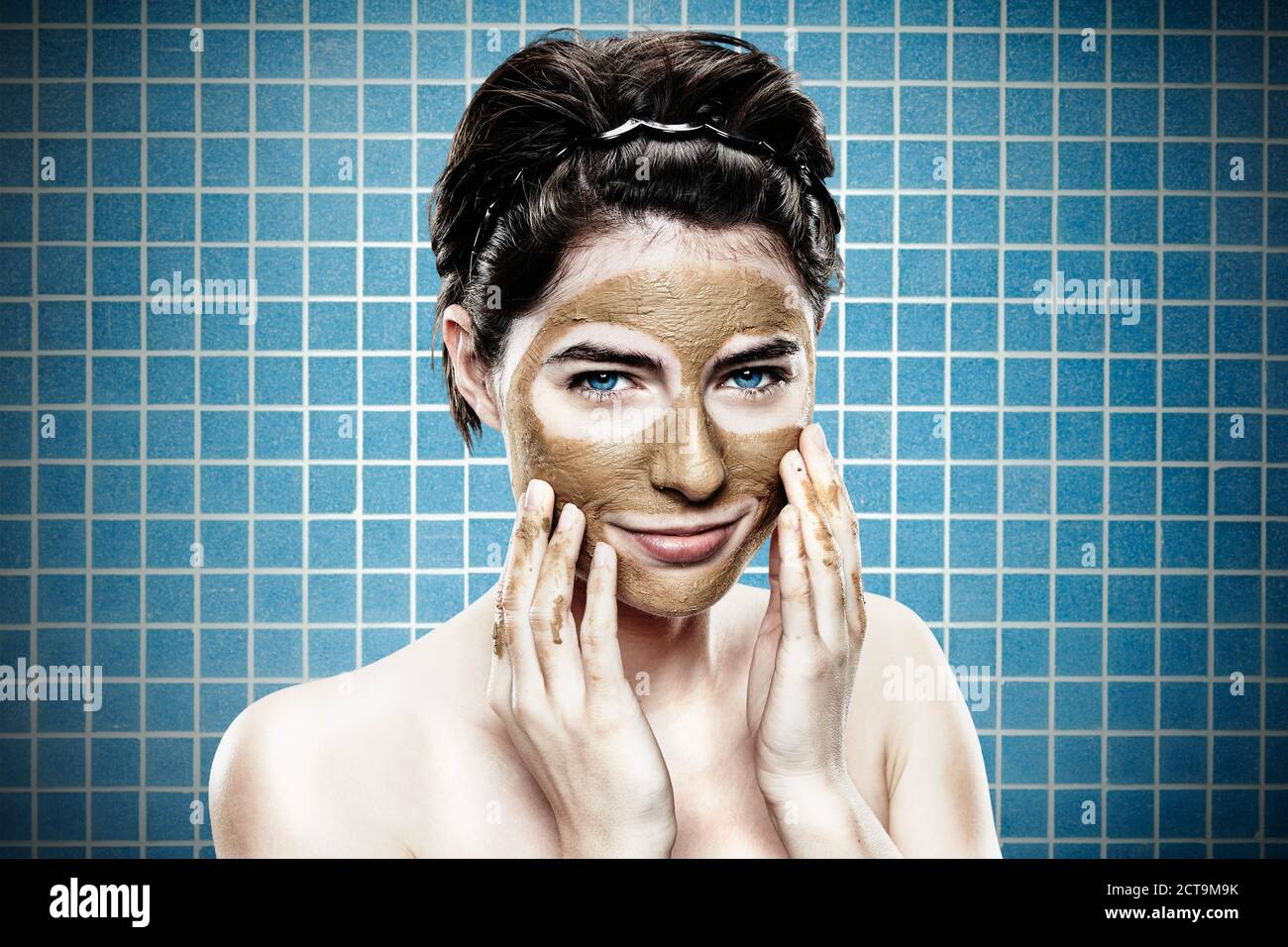 Clay body mask people hi-res stock photography and images - Alamy