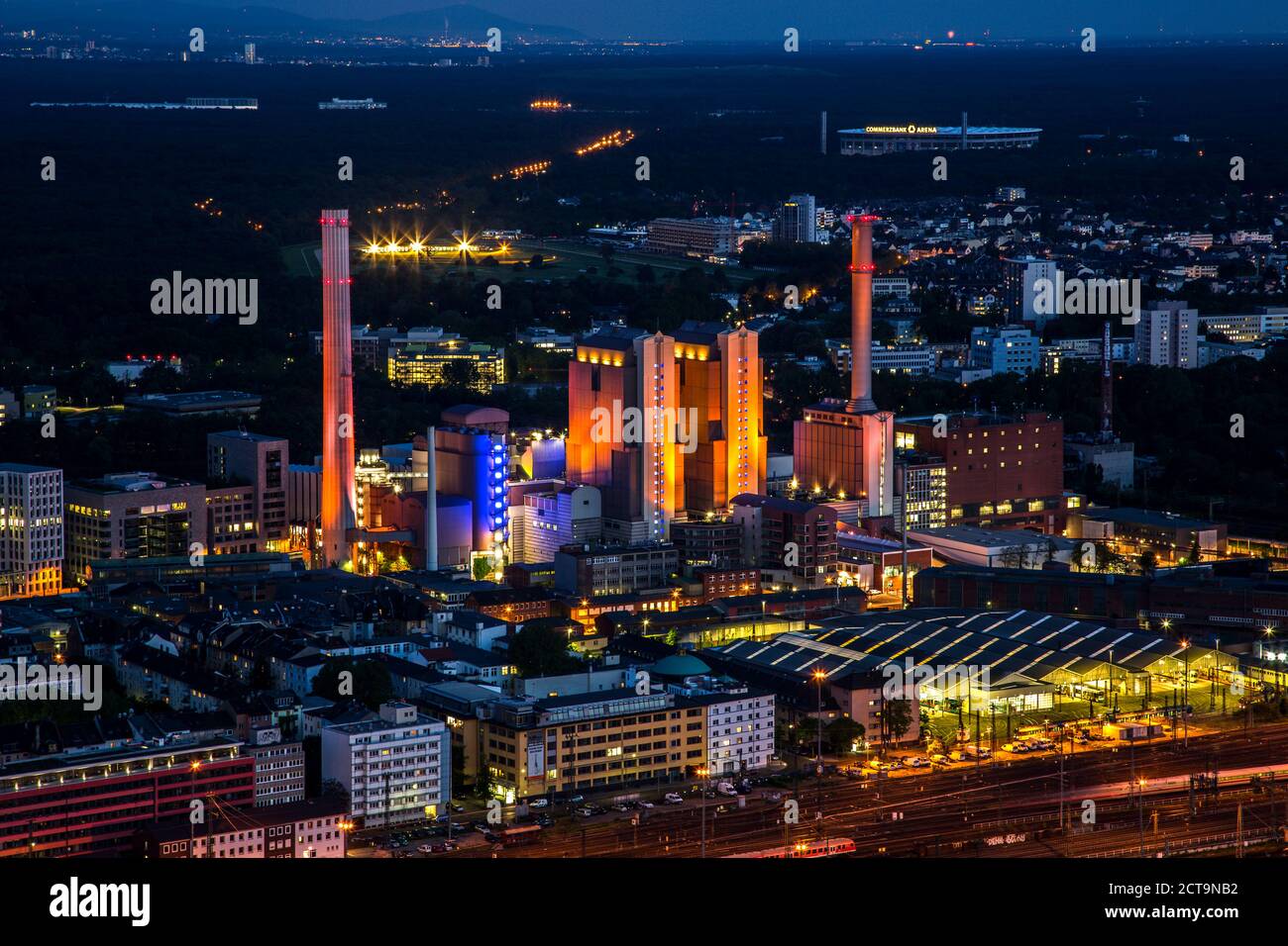 Industrial building night hi-res stock photography and images - Alamy