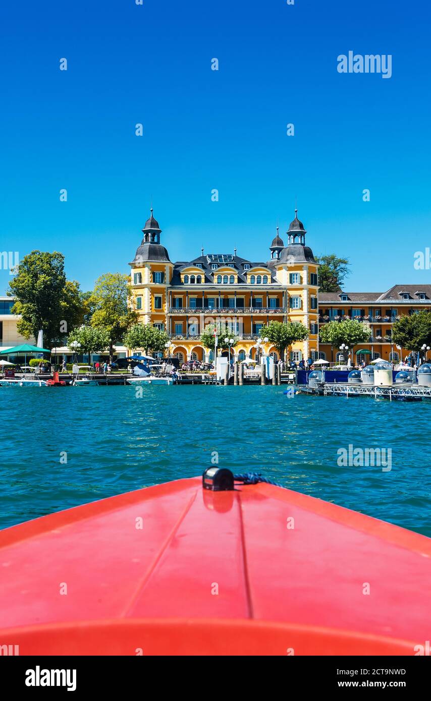 Austria, Carinthia, Velden, Lake Woerthersee, Castle Hotel Velden Stock ...