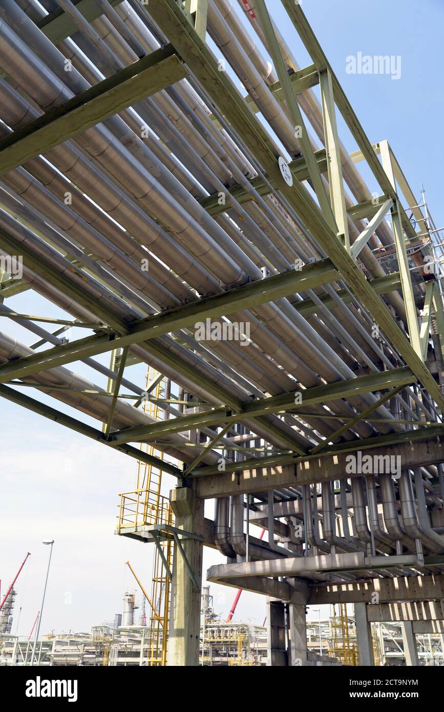 Oil refinery germany hi-res stock photography and images - Alamy