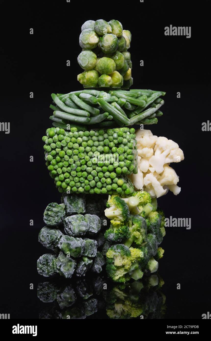 Deep frozen spinach hi-res stock photography and images - Alamy