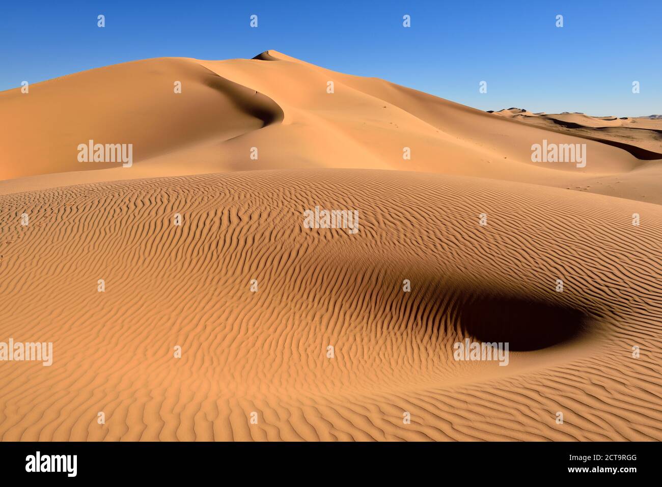 Algeria, Sahara, Tassili n' Ajjer, desert dune of Erg Admer at Tassili ...