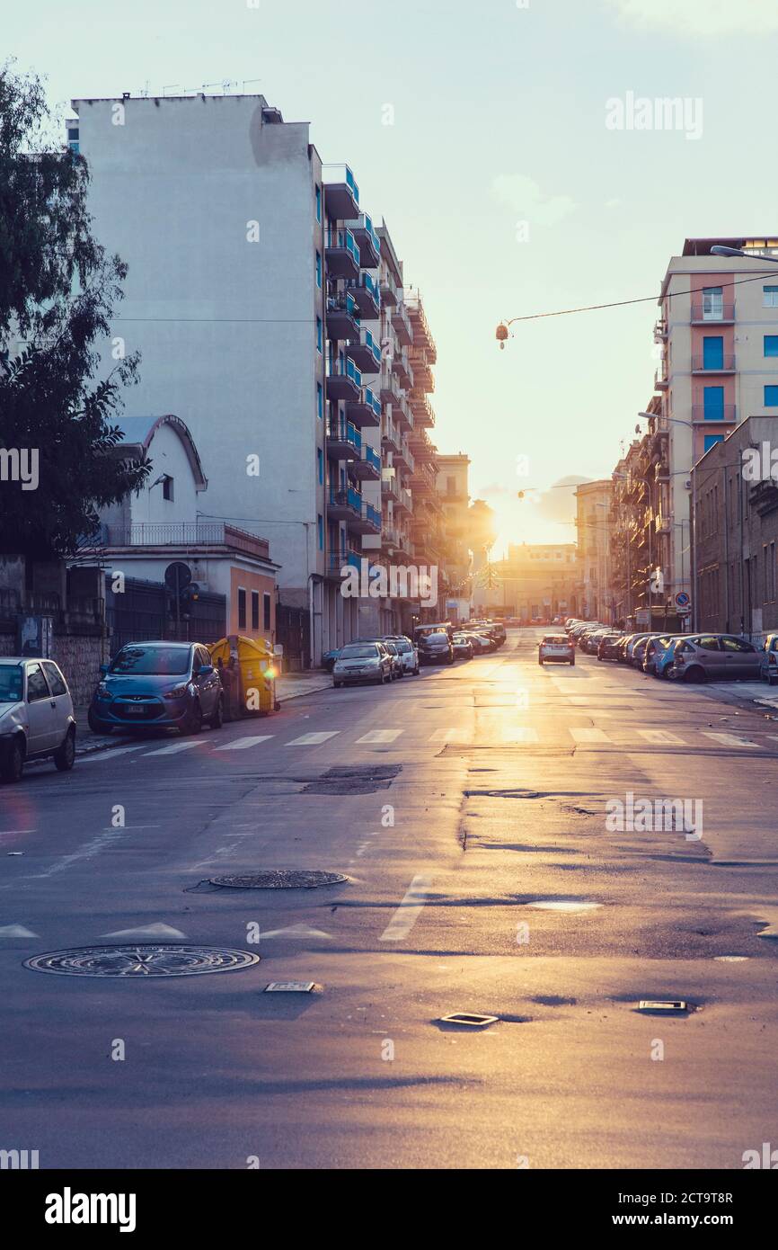 Palermo street view hi-res stock photography and images - Alamy