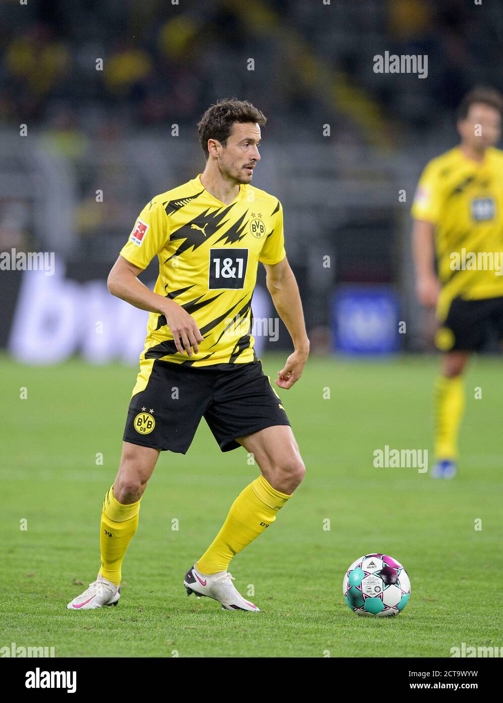 Thomas delaney footballer hi-res stock photography and images - Alamy