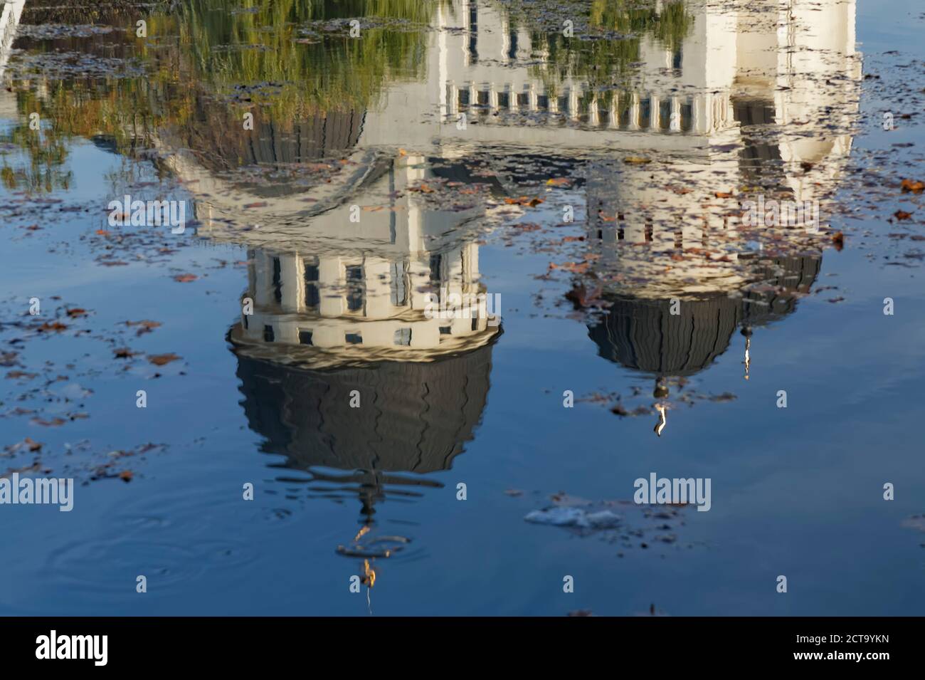 Rumania, Crisana, Arad, Orthodox Cathedral reflecting in water Stock ...