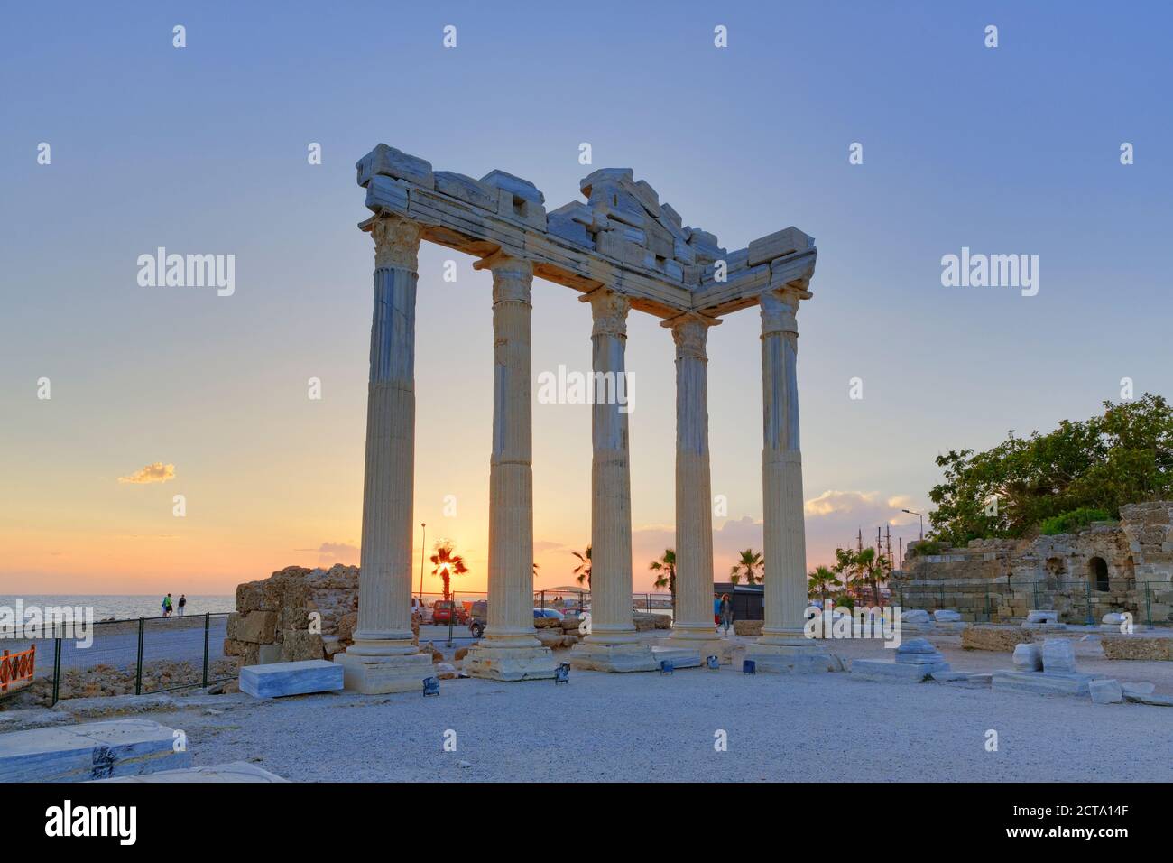 Side apollo temple hi-res stock photography and images - Alamy
