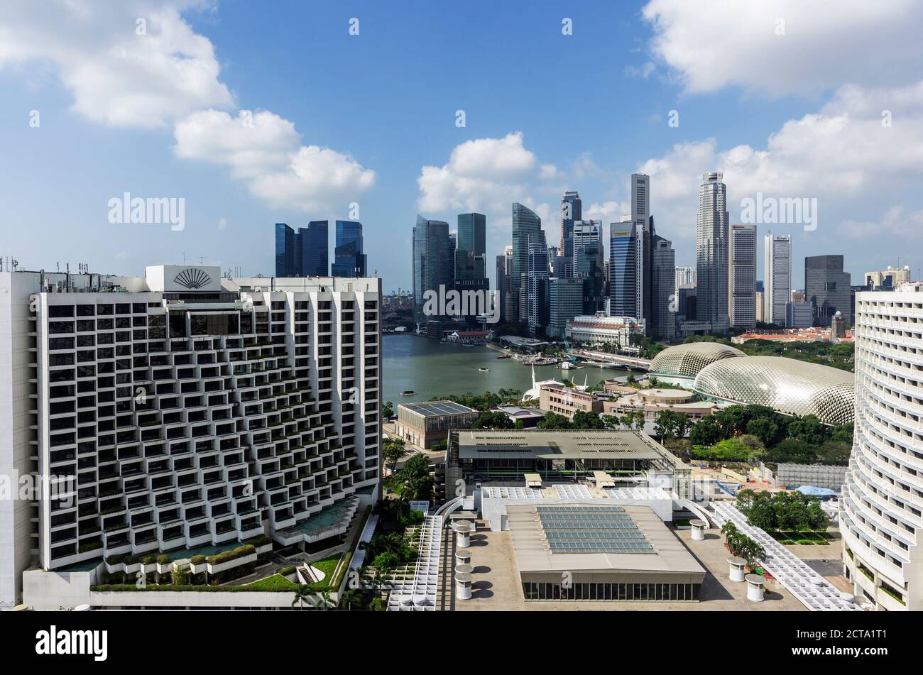 Sheraton hotel and esplanade shopping mall hi-res stock photography and ...