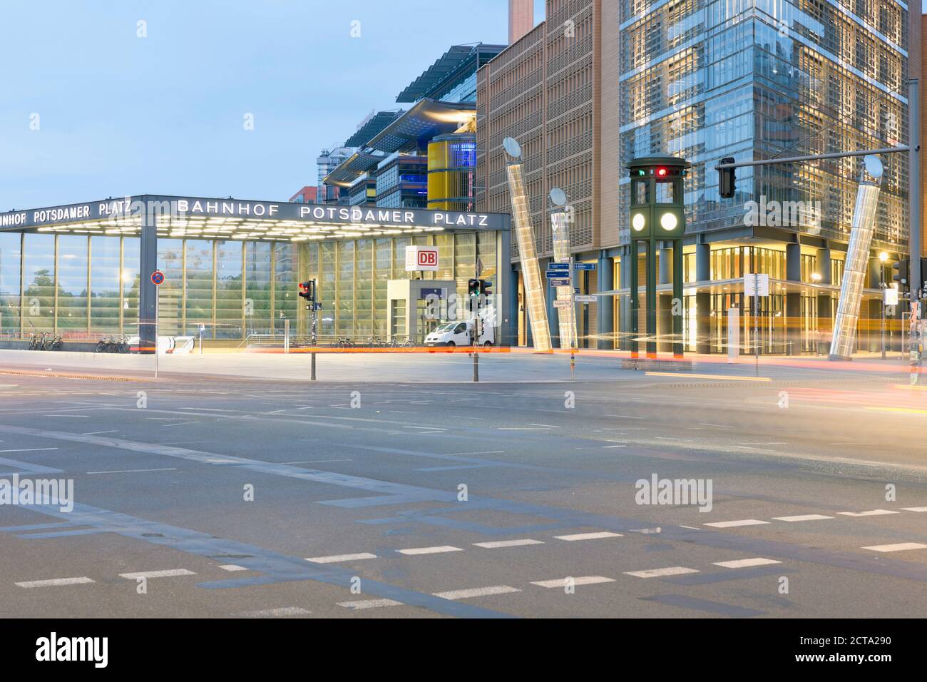 Empty street at potsdam square hi-res stock photography and images - Alamy
