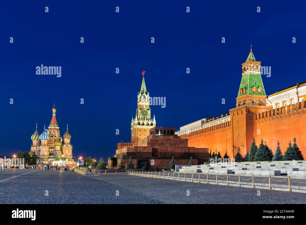 Lenin's mausoleum in red square hi-res stock photography and images - Alamy