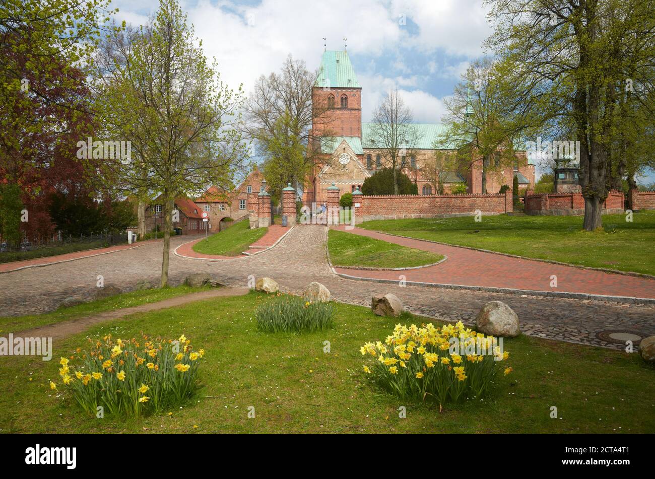 Germany, Schleswig-Holstein, Ratzeburg, Ratzeburg Cathedral Stock Photo ...