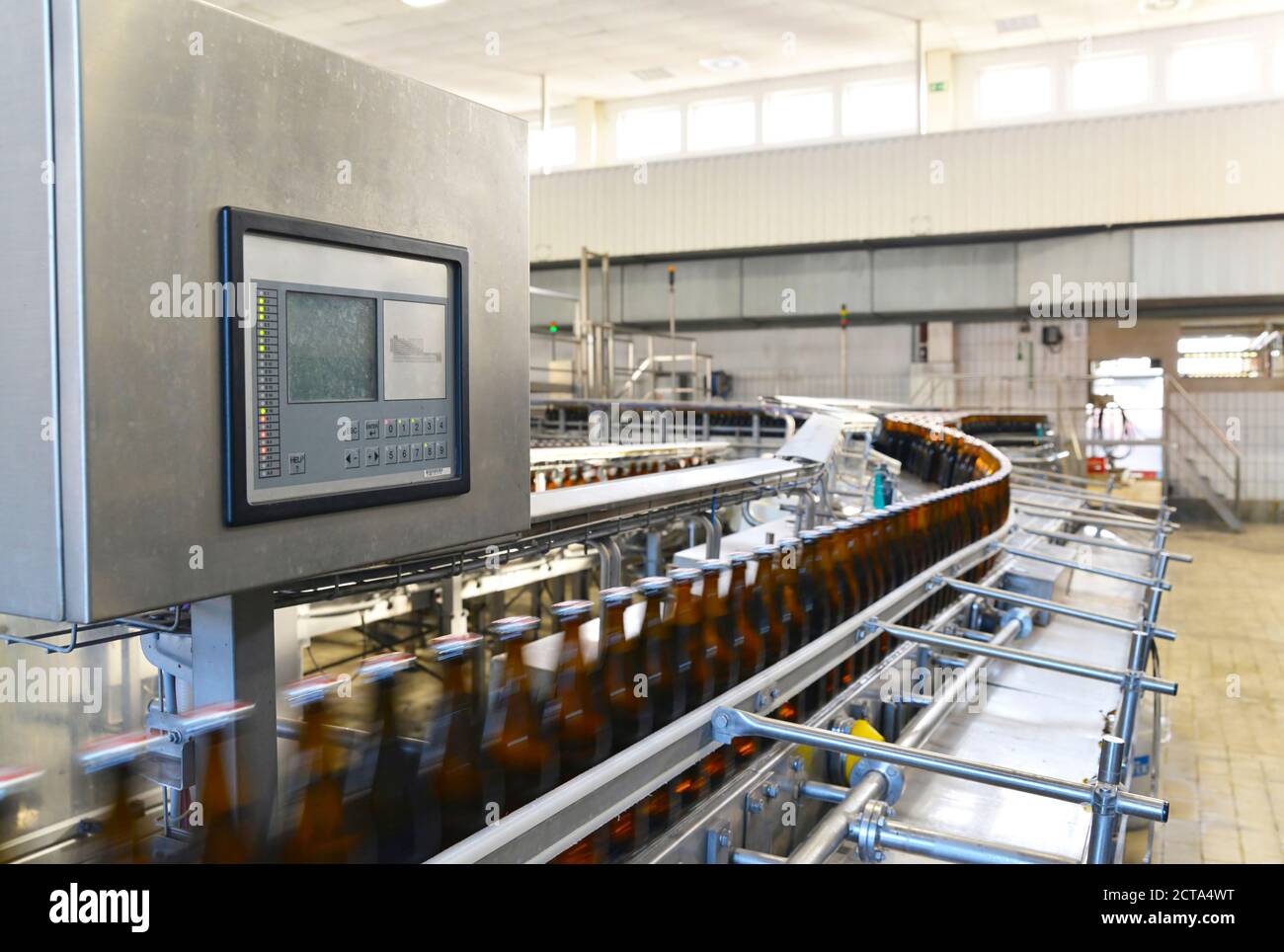 Bottling plant beer hi-res stock photography and images - Alamy