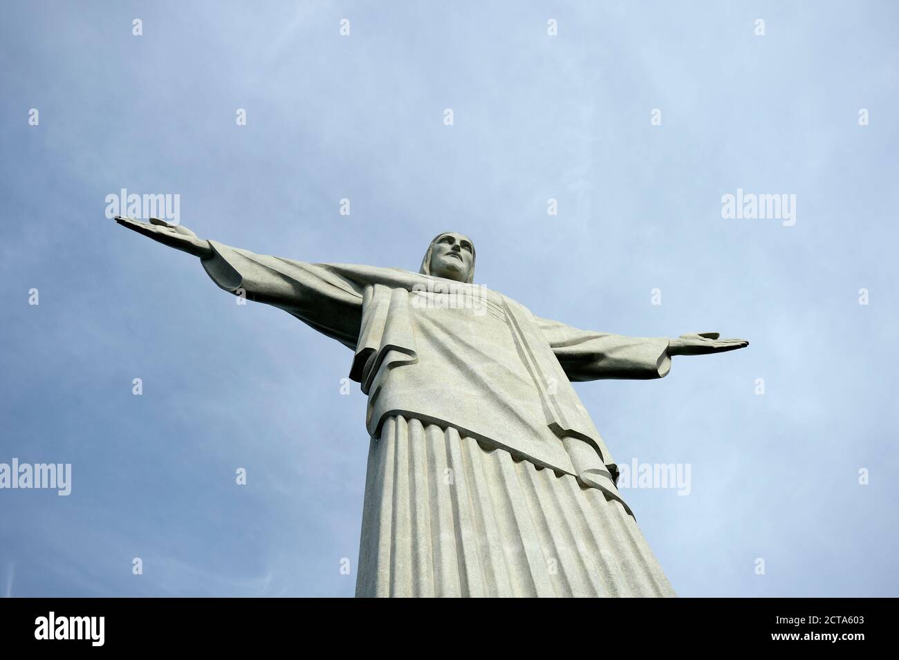Jesus christ the redeemer statue hi-res stock photography and images ...