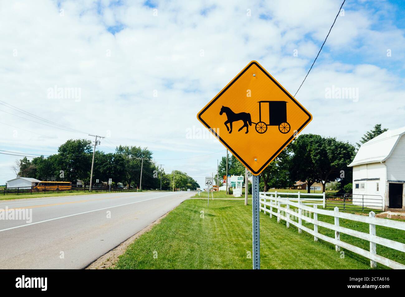Horse buggy sign hi-res stock photography and images - Alamy