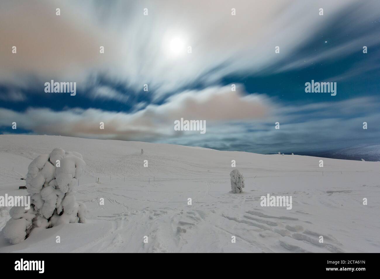 Scandinavia, Finland, Kittilae, Night sky with clouds Stock Photo - Alamy