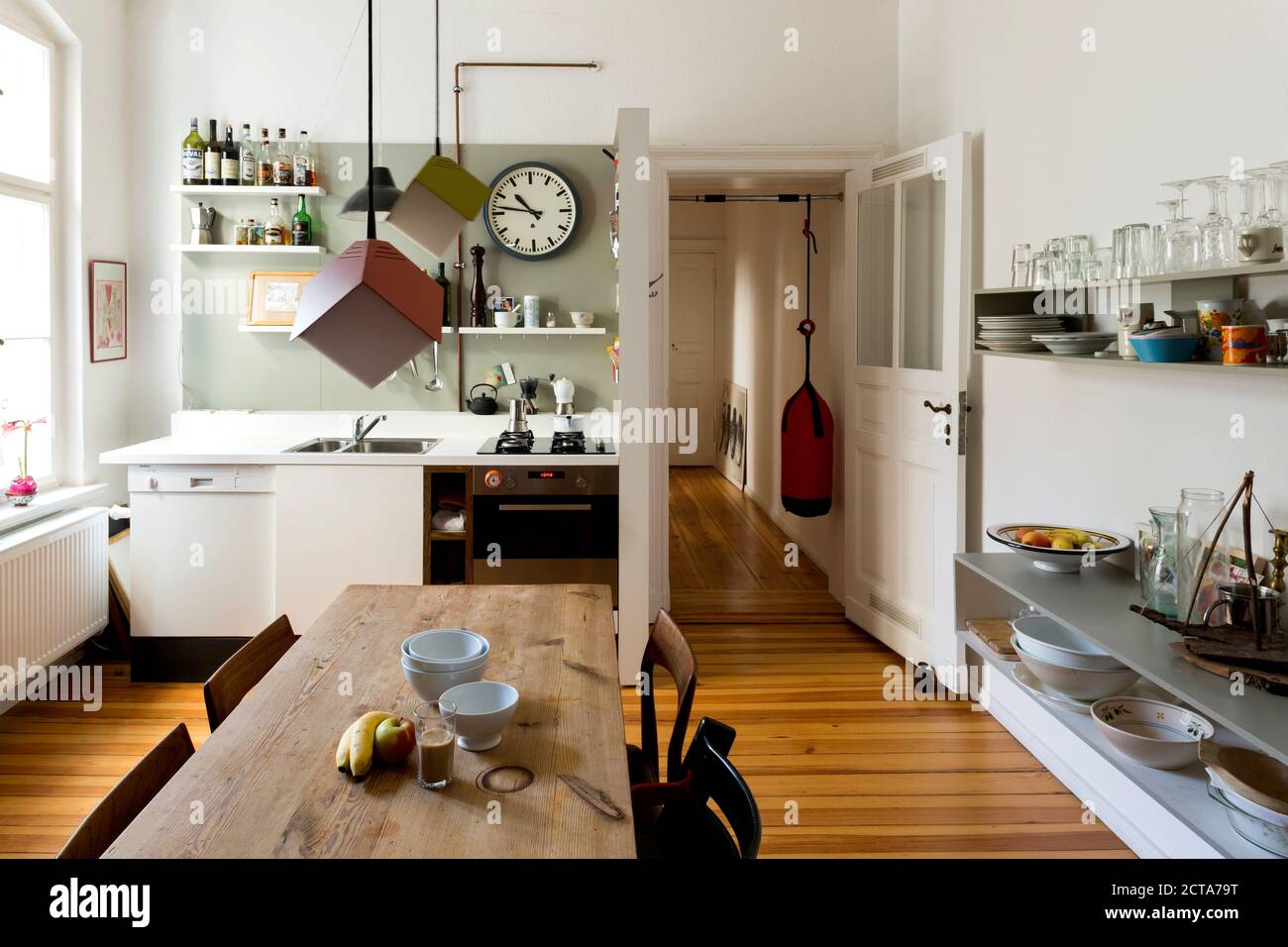 Large flat structure hi-res stock photography and images - Alamy