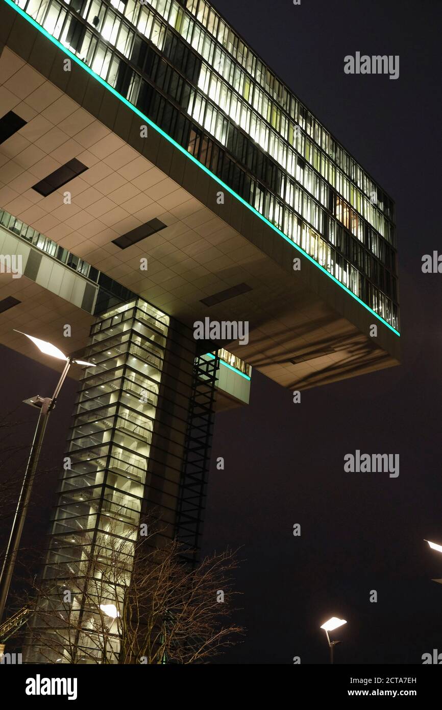 Crane house hi-res stock photography and images - Alamy