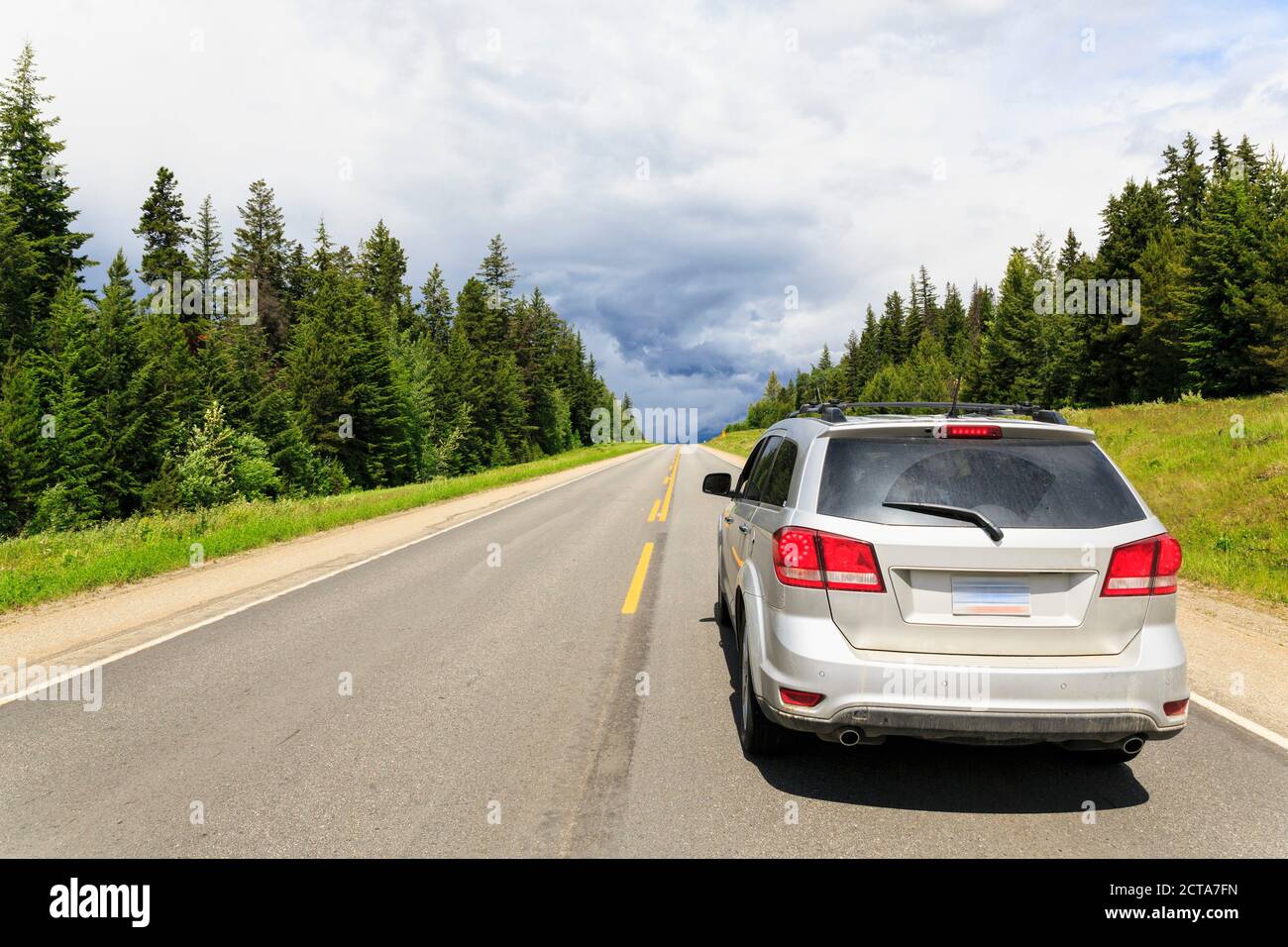 Car park lane hi-res stock photography and images - Alamy
