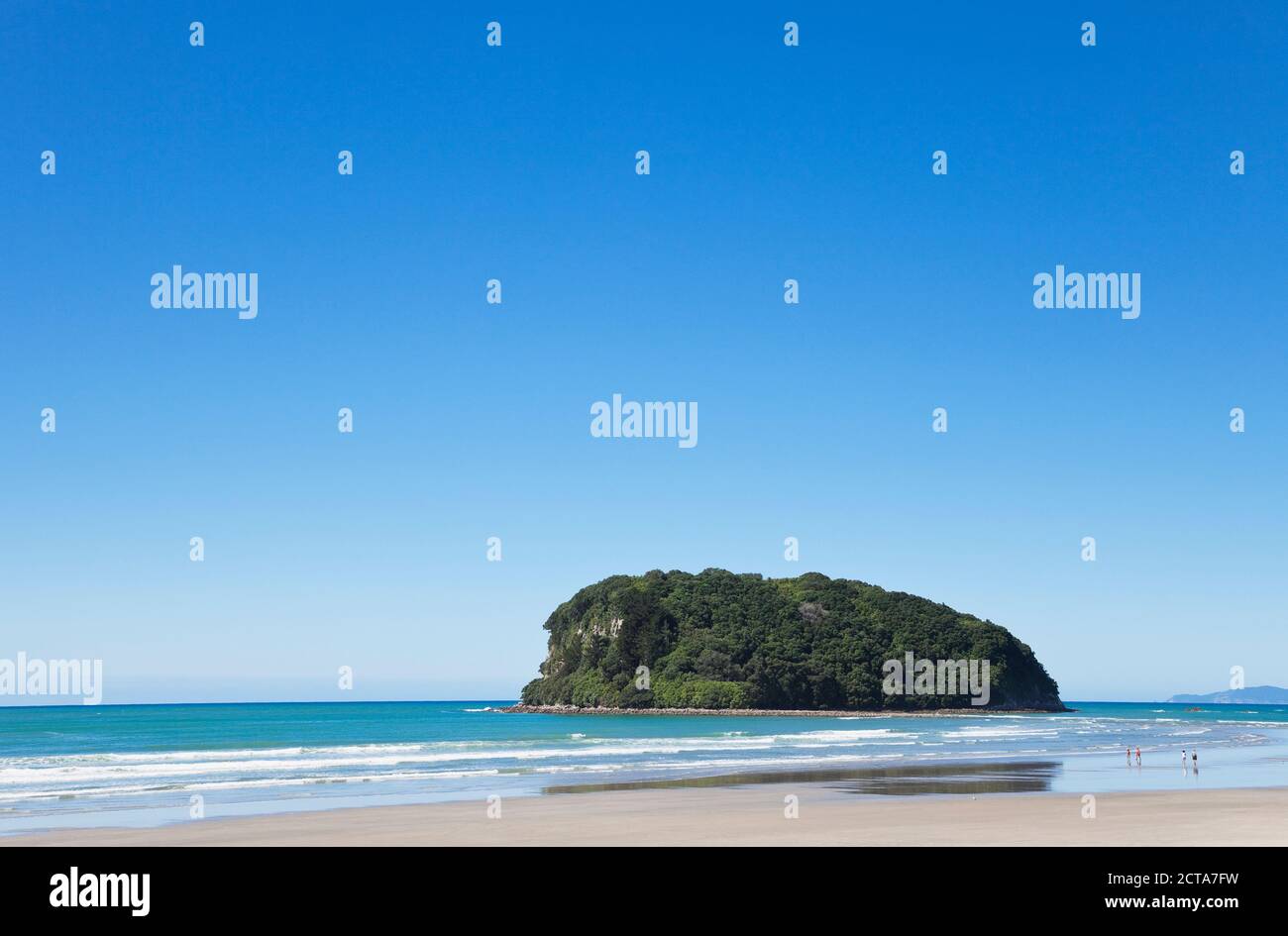 Whangamata beach hi-res stock photography and images - Alamy