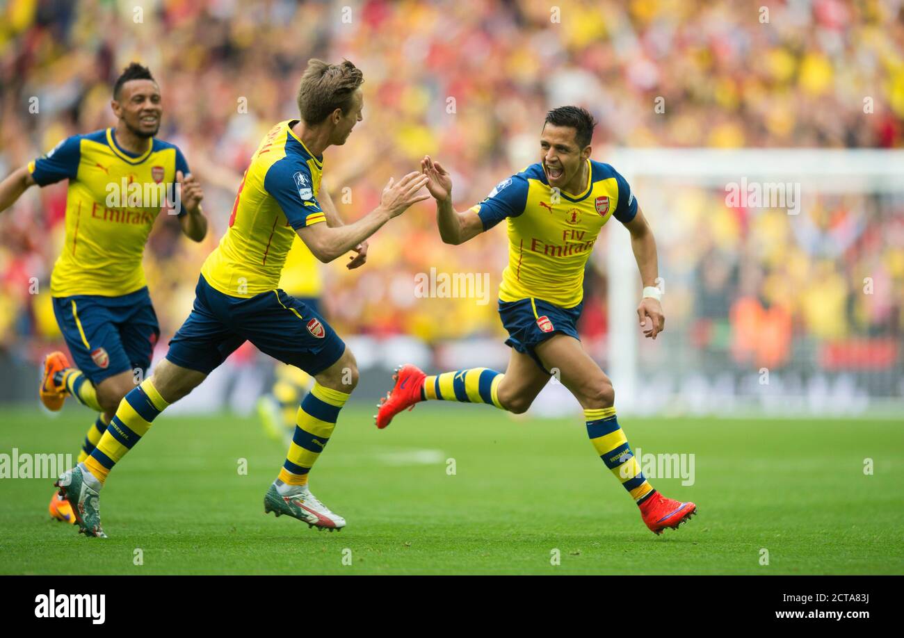 ALEXIS SANCHEZ CELEBRATES SCORING WITH AN AMAZING SHOT FOR ARSENAL ...