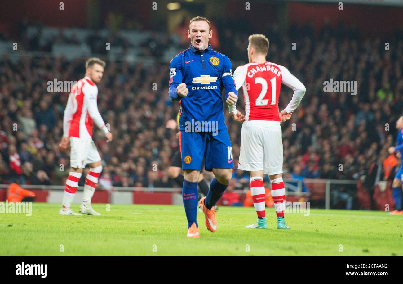 Wayne Rooney celebrates scoring. Arsenal v Manchester United Picture ...