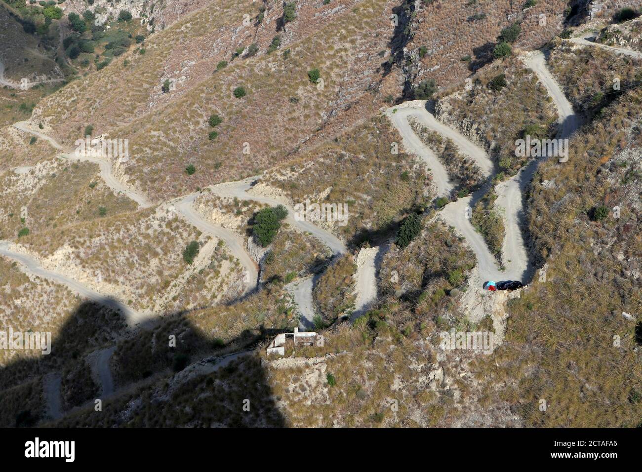 Sentiero sentiero sentiero percorso hi-res stock photography and images ...