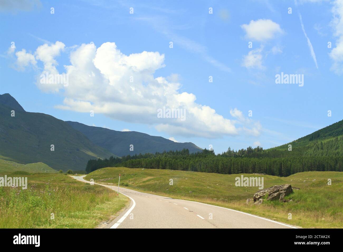 Bendy road hi-res stock photography and images - Alamy