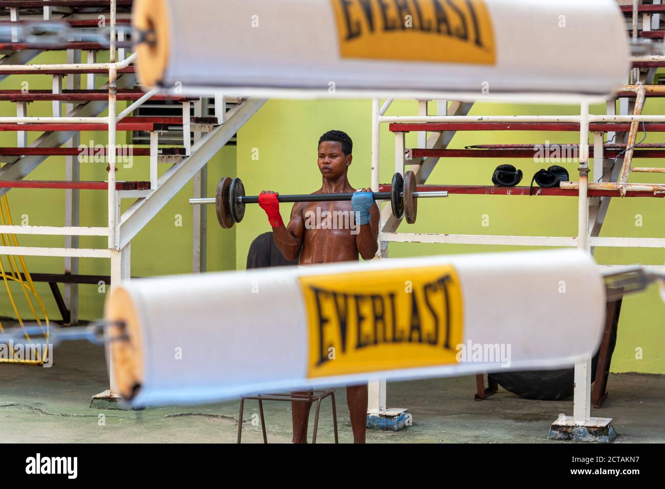 Cuban boxing trainer hi-res stock photography and images - Alamy