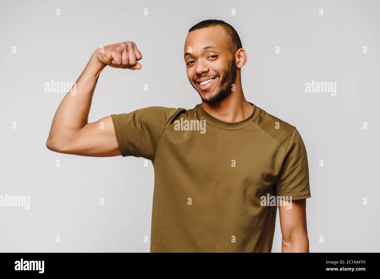 Close up portrait of a happy african american man wearing t-shirt ...