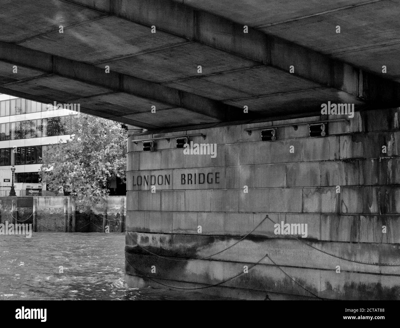London Bridge. Box Girder construction on Londons River Thames ...