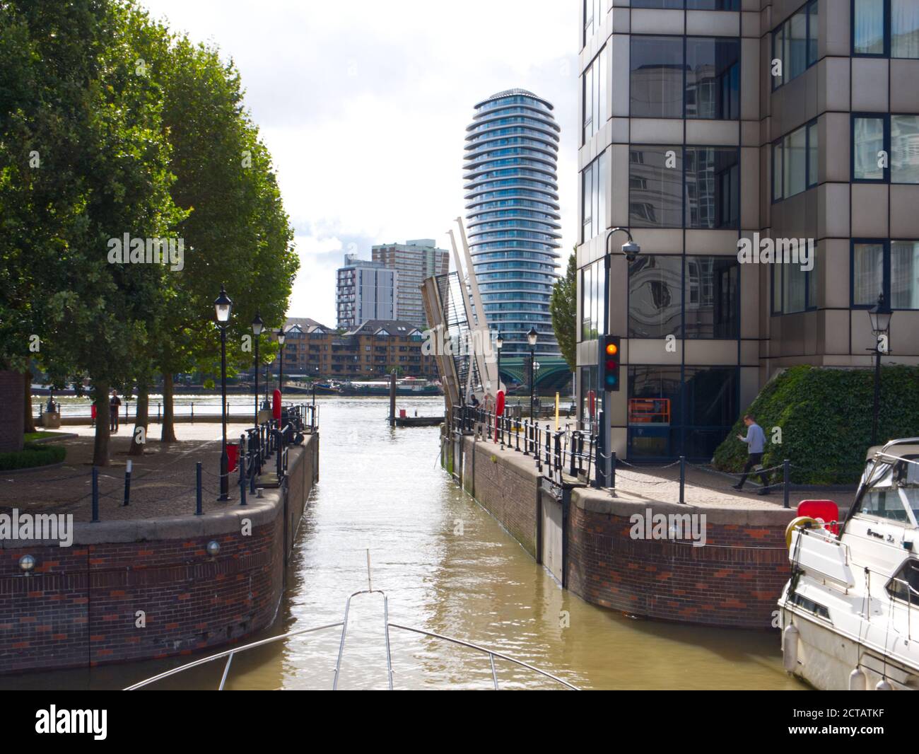 Belvedere tower of chelsea harbour hi-res stock photography and images ...
