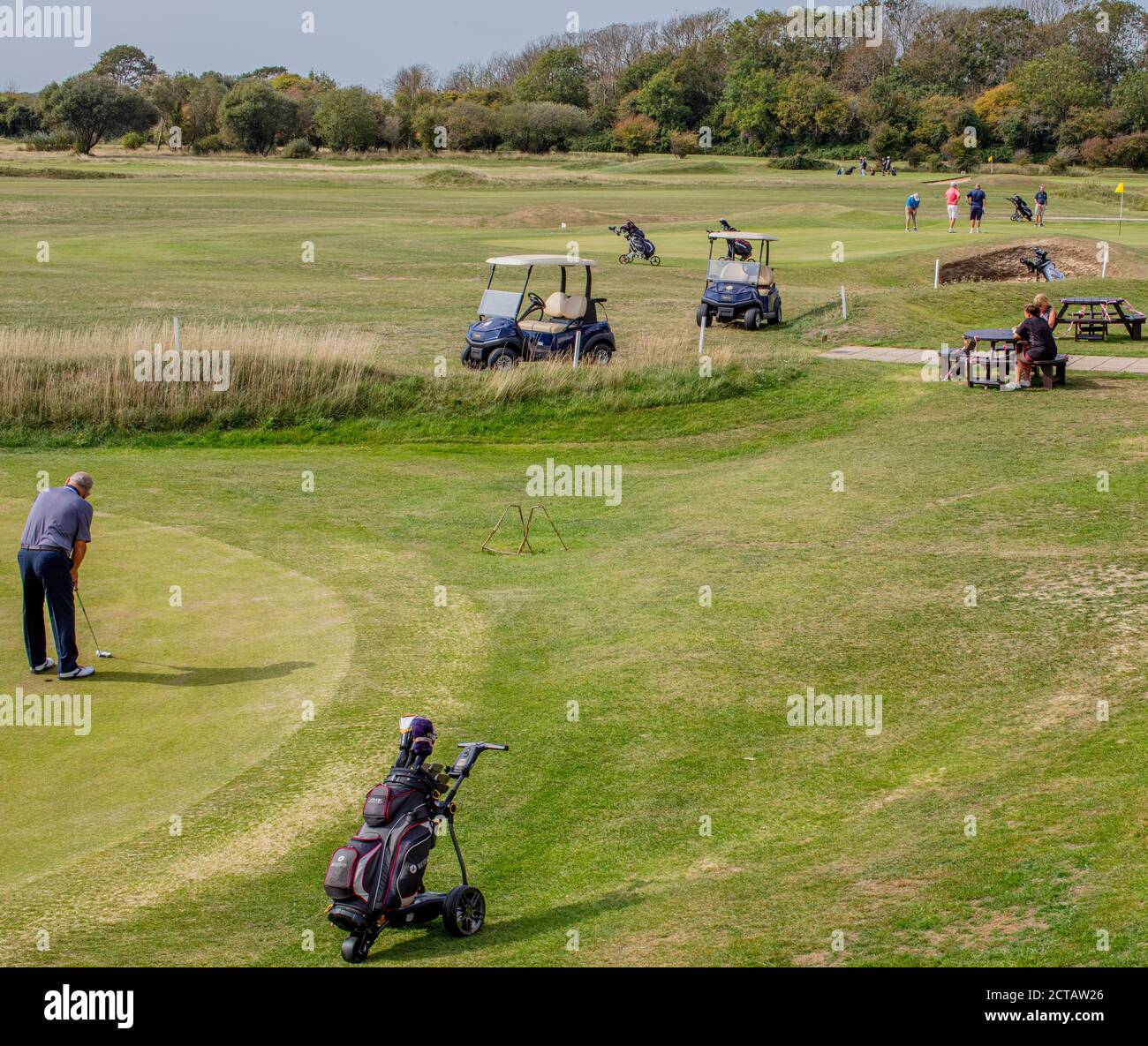 Practice greens hi-res stock photography and images - Alamy