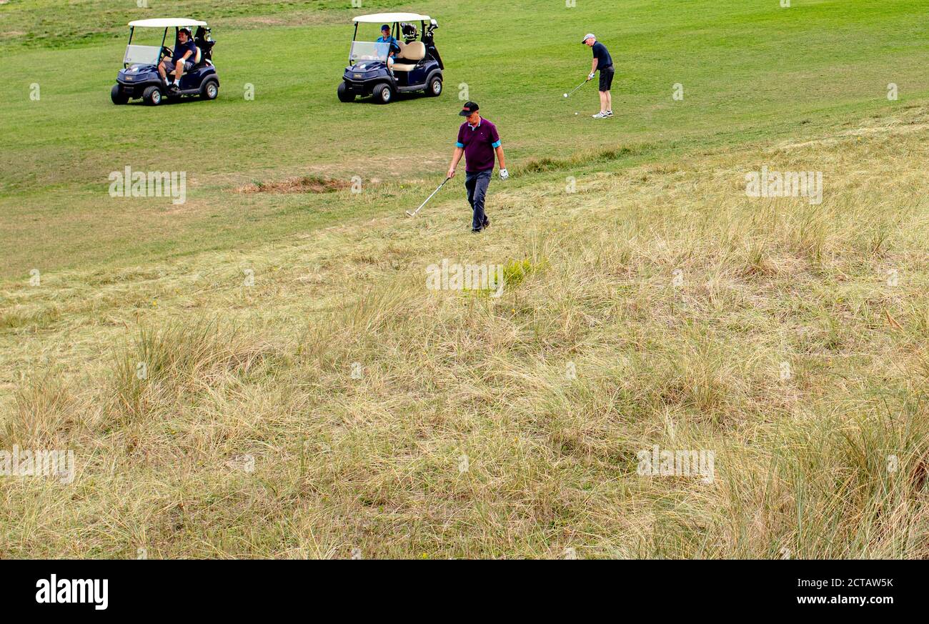Thick links golf rough hi-res stock photography and images - Alamy