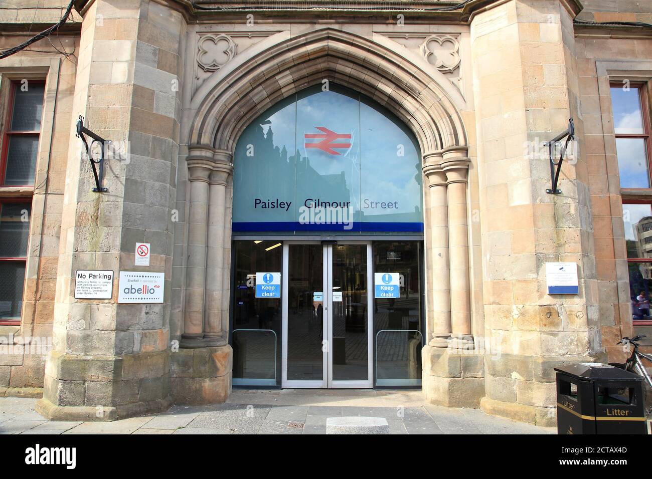 Gilmour street hi-res stock photography and images - Alamy