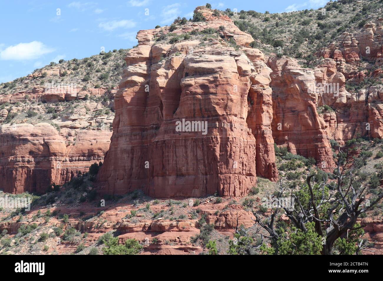 Mesmerizing view of the red rocks of Courthouse Butte Sedona, Arizona ...