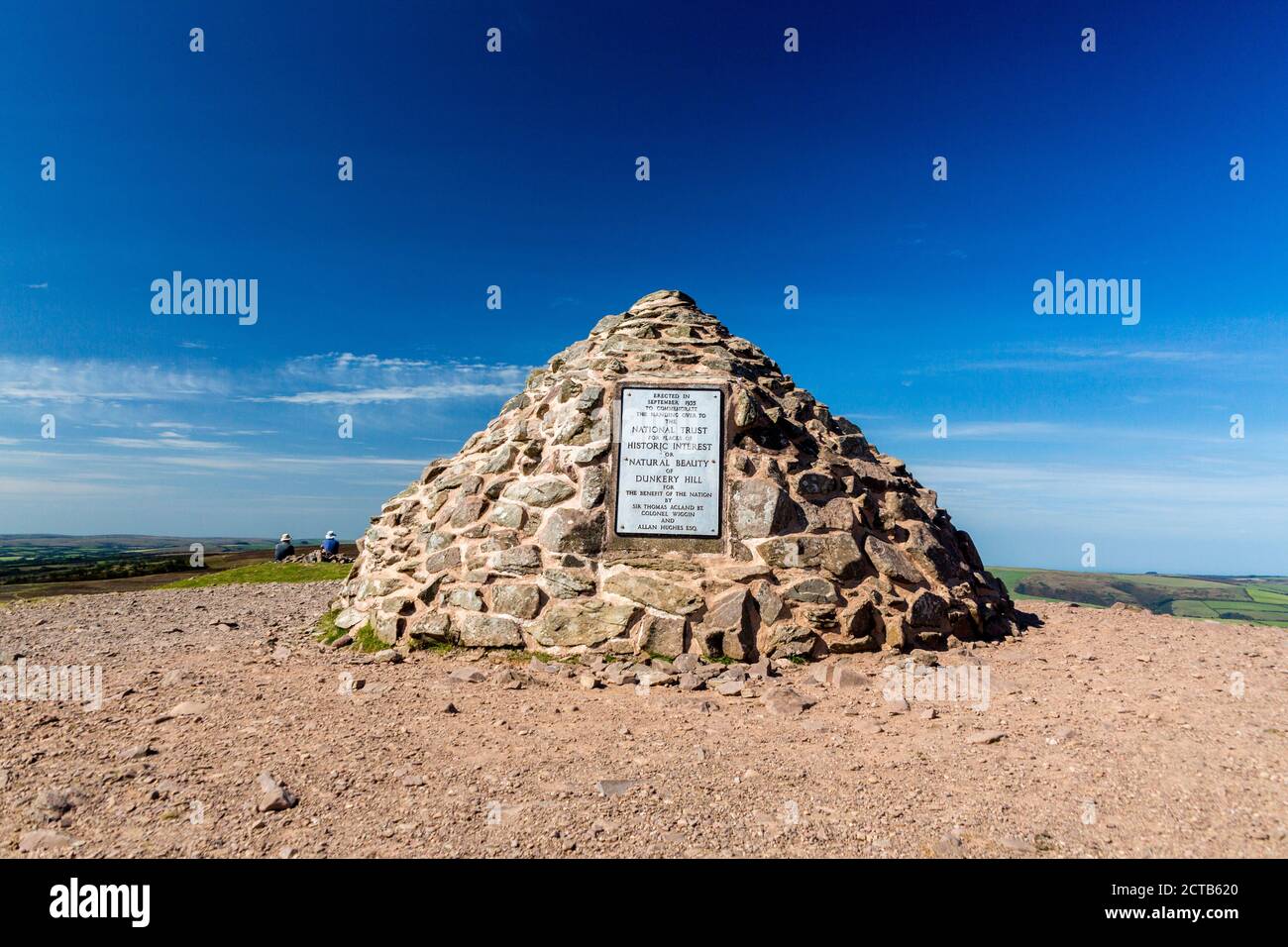 Commemorative plaque tourists uk hi-res stock photography and images ...