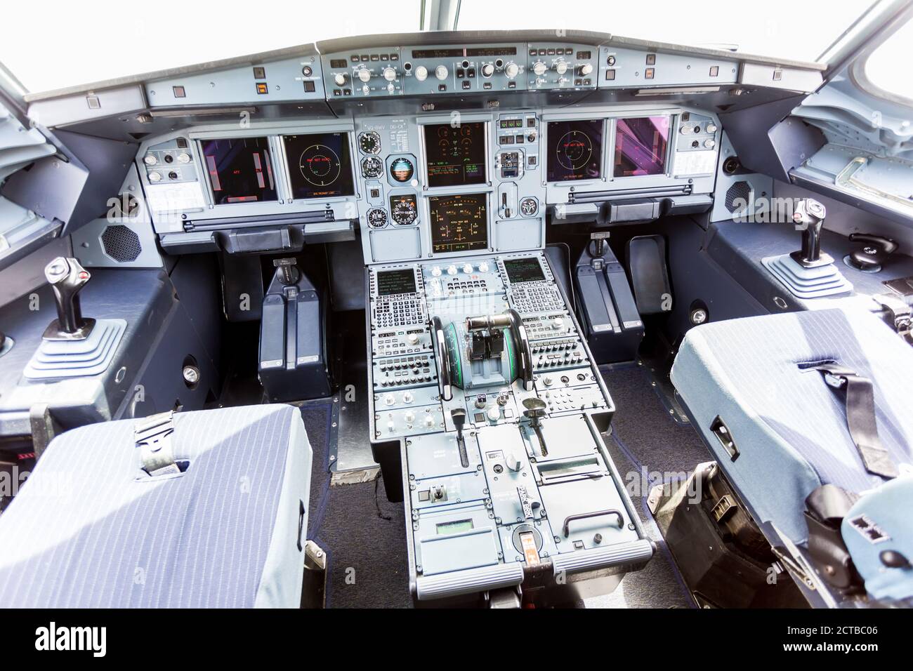 Airbus A319 Cockpit High Resolution Stock Photography and Images - Alamy