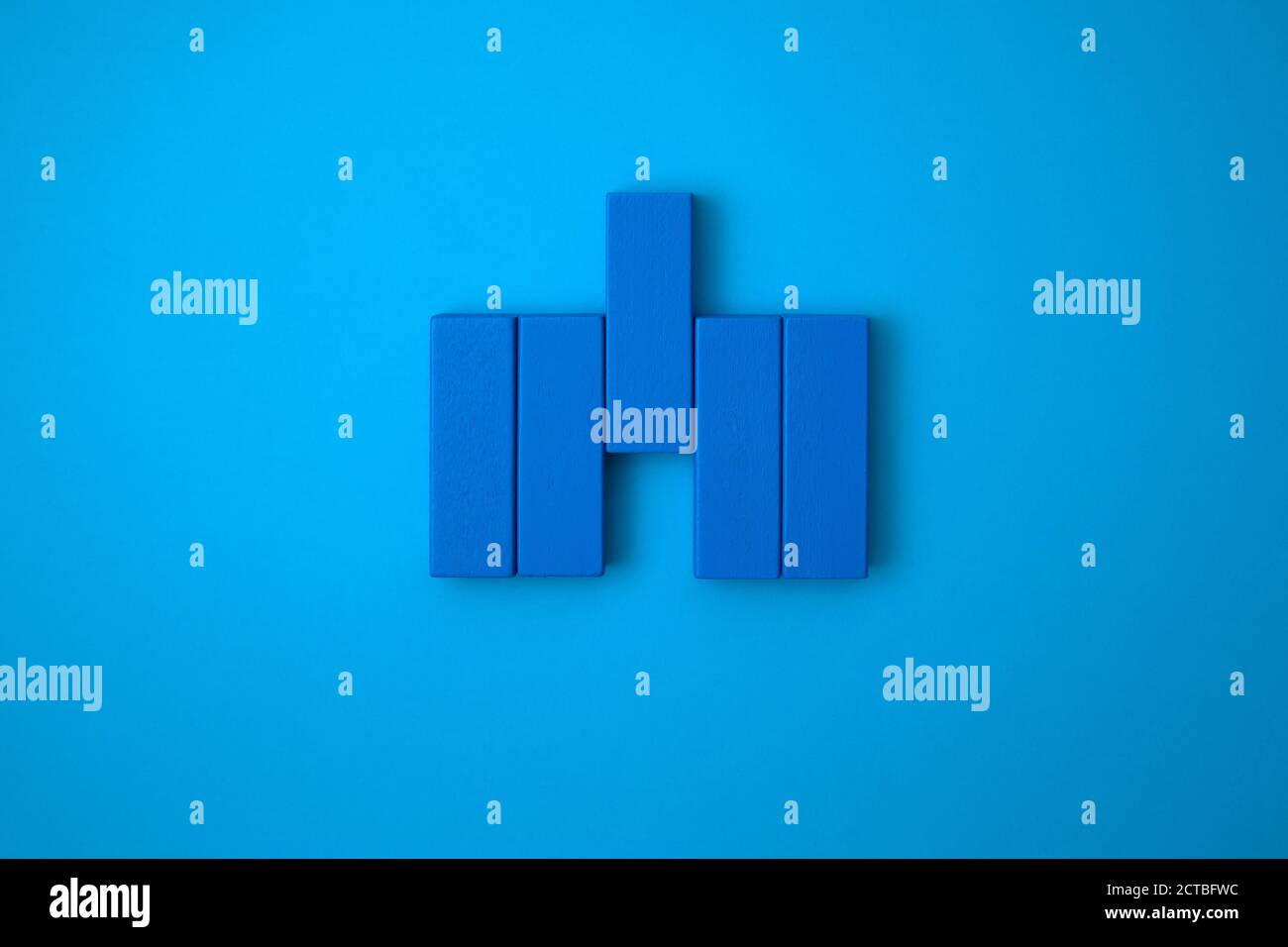 Block gap hi-res stock photography and images - Alamy
