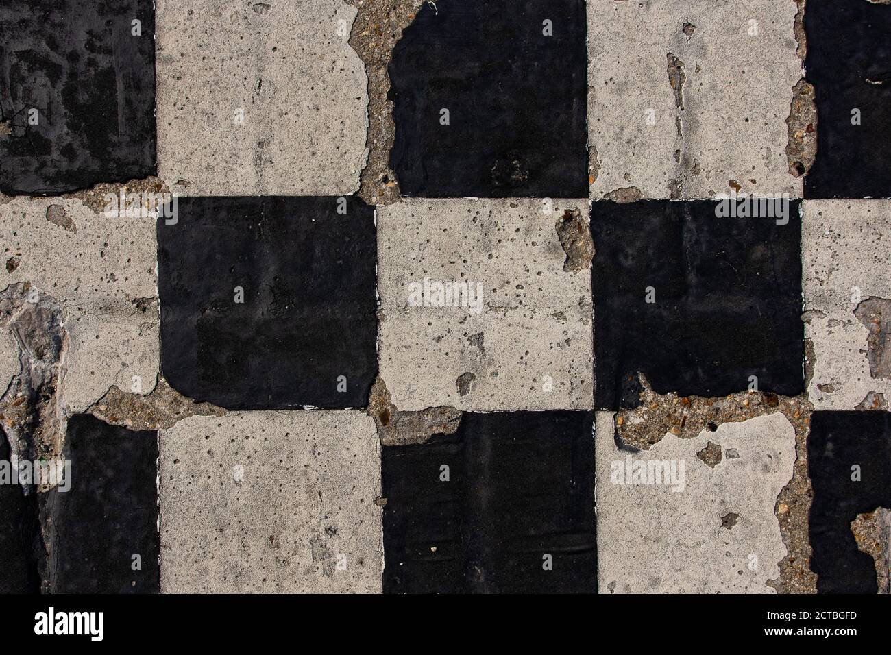 Black and white tile hi-res stock photography and images - Alamy