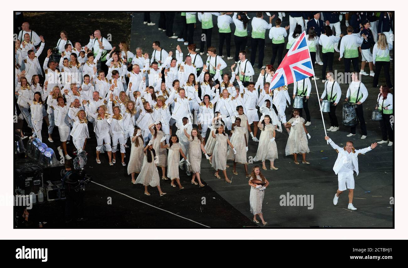 Team gb flag hi-res stock photography and images - Alamy