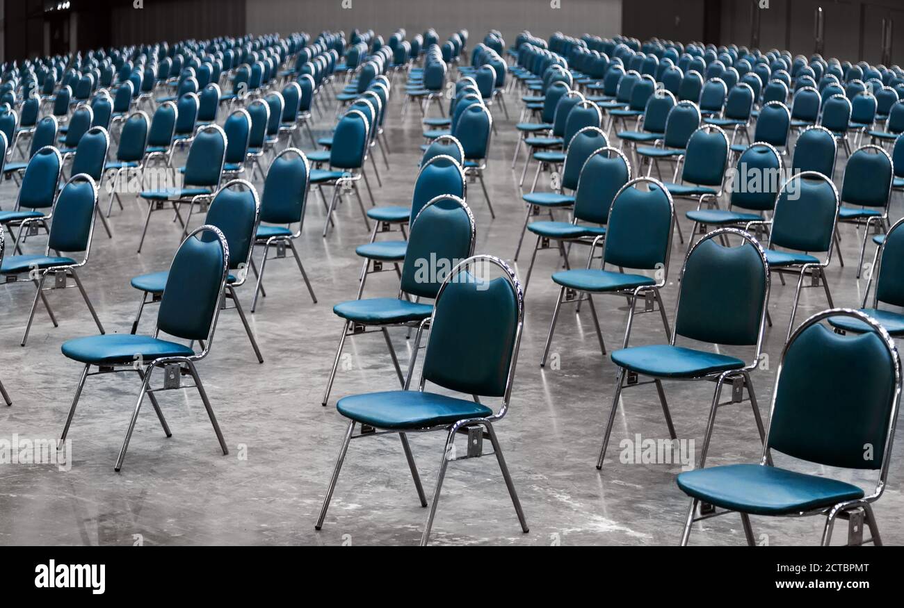 Social distance classroom hi-res stock photography and images - Alamy