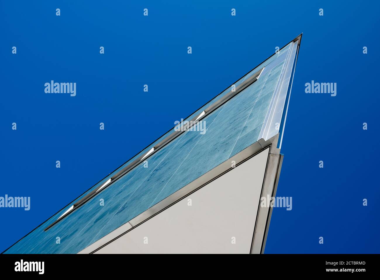 Triangle shape building hi-res stock photography and images - Alamy
