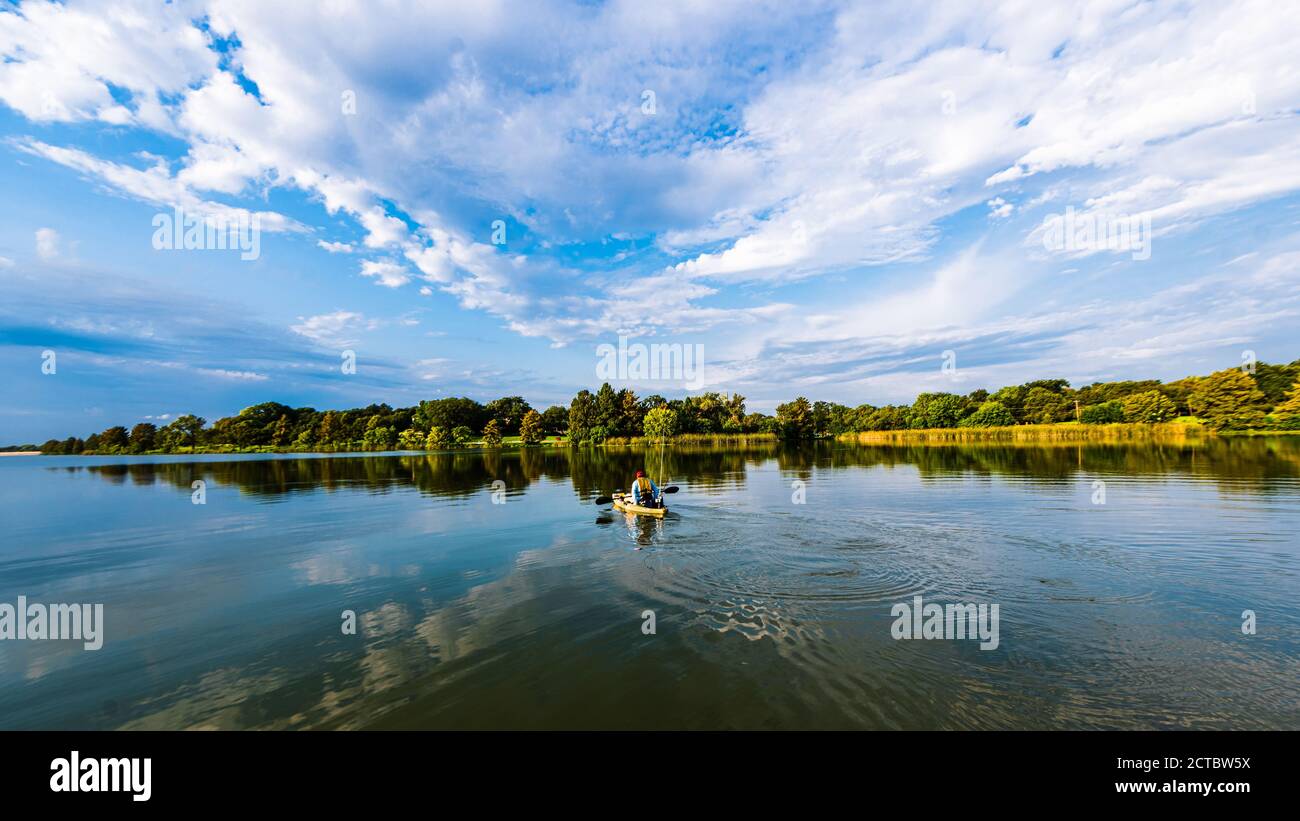 White rock lake dallas kayak hi-res stock photography and images - Alamy