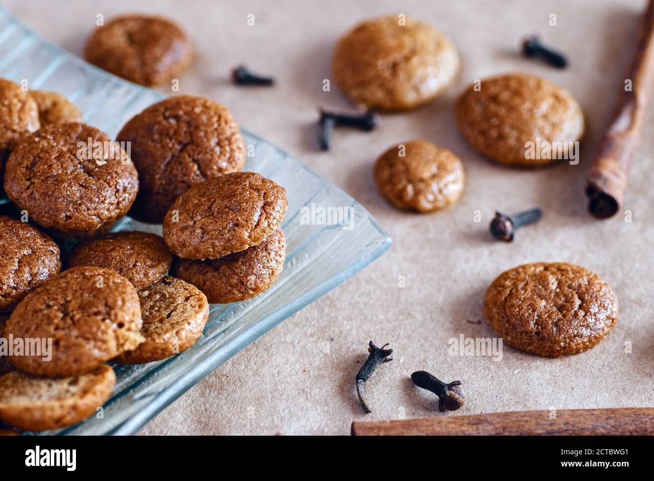 Ginger biscuits home made plate hi-res stock photography and images - Alamy