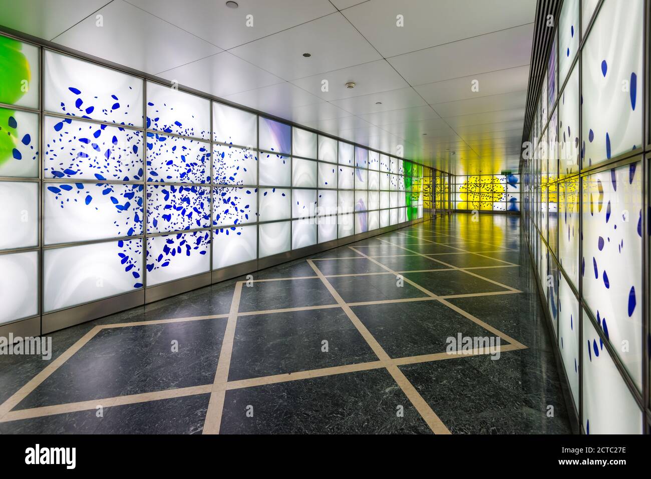 Office interior design passage hi-res stock photography and images - Alamy